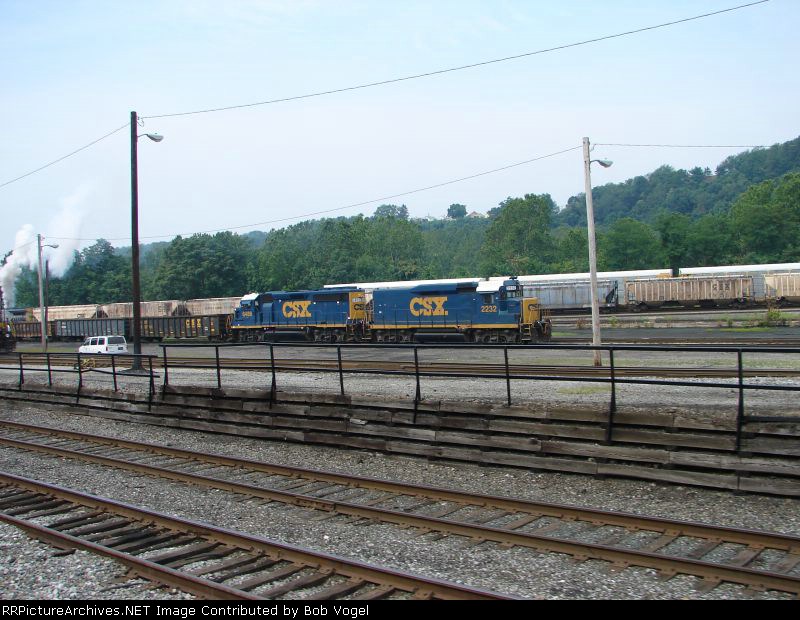 CSX 2232 and 6489